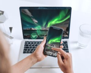 Screen Mirroring/Cast/Share on iPhone | FlashGet Cast